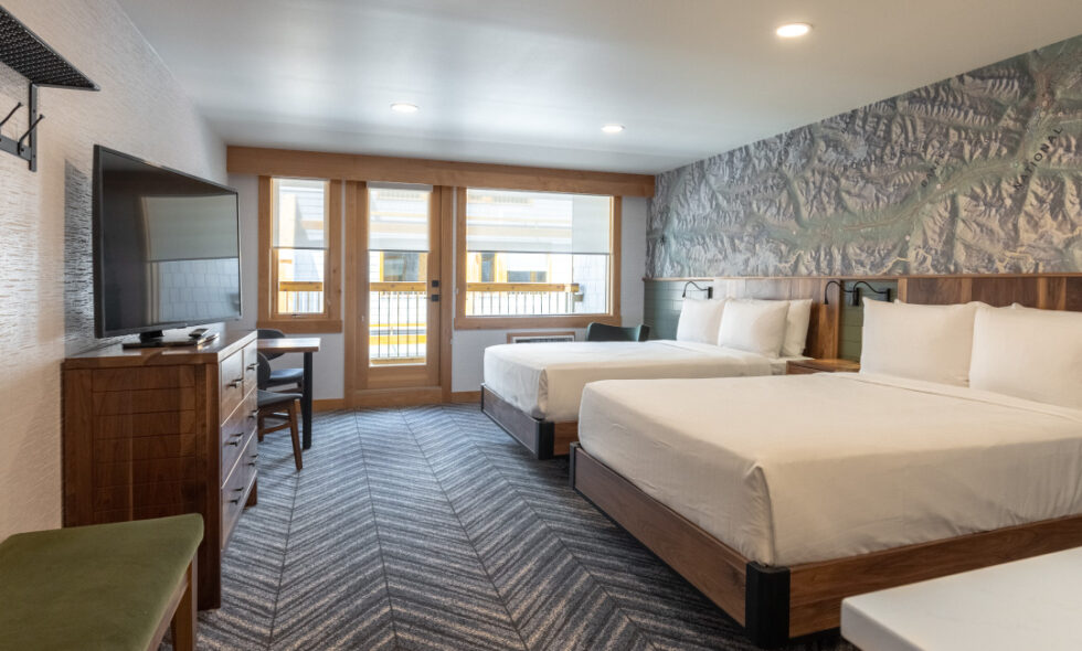 Rooms Suites and Condos | Canoe Hotel in Banff Canada